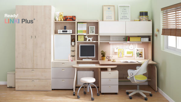 iloom LINKI PLUS 成長書桌椅及書櫃。彈性多元搭配組合 陪伴孩子長大 – Rubee。小紅寶 – Rubee。小紅寳