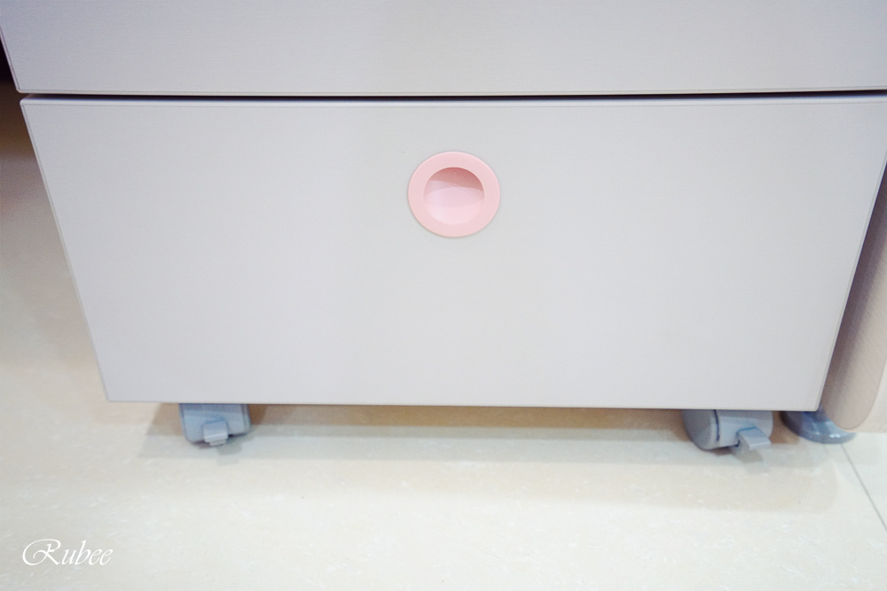 iloom LINKI PLUS系列成長書桌椅、書櫃。彈性多元搭配組合 陪伴孩子到長大 – Rubee。小紅寳